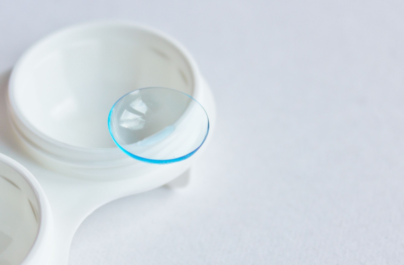 Do Contact Lenses Expire? | See & Be Seen Eyecare